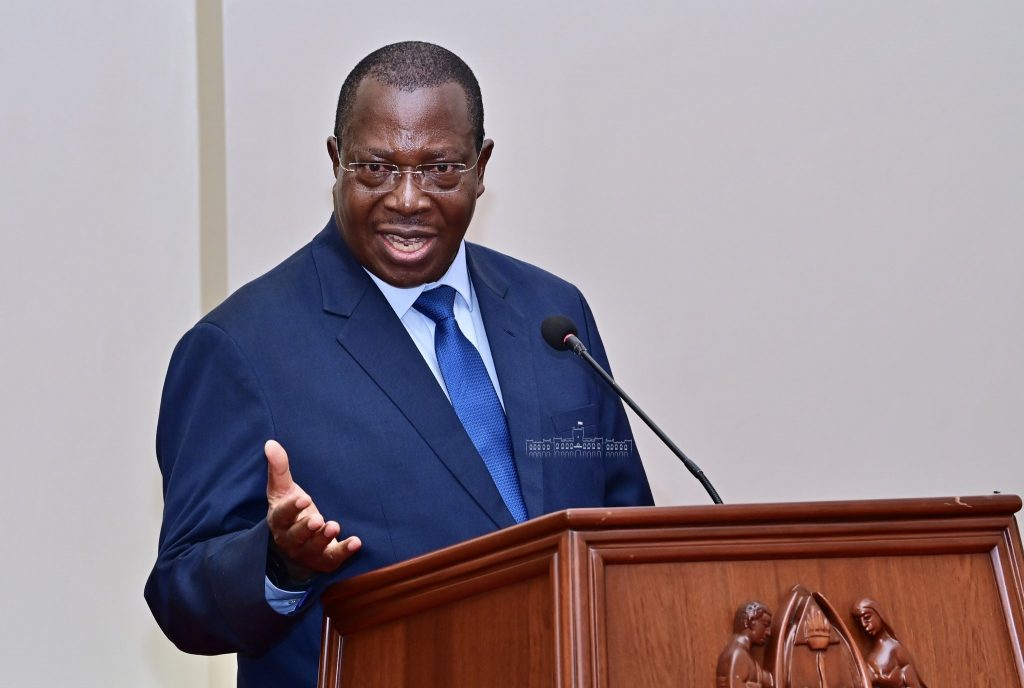 MAKAMU WA RAIS MHE. DKT. PHILLIP ISDOR MPANGO AKIONDOKA IKULU YA ...